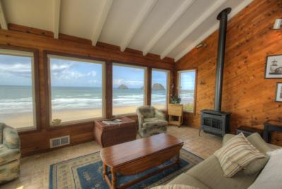 Blue Sea Oceanfront Cottage - Oceanside Vacation Rental