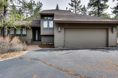 Sunriver Vacation Rentals by Vacasa