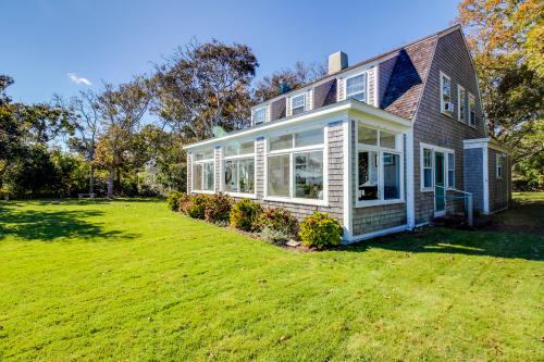 Cape Cod Vacation Rentals, Beachfront Rentals | Vacasa