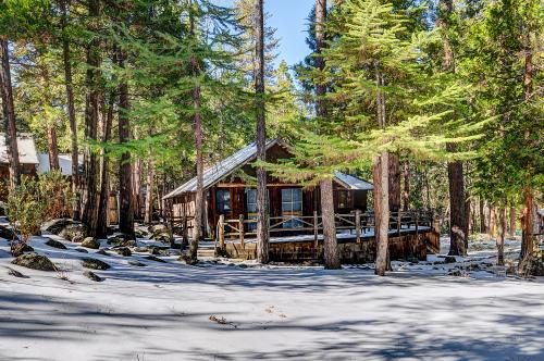 Idyllwild Cabin Rentals, Vacation Rentals | Vacasa