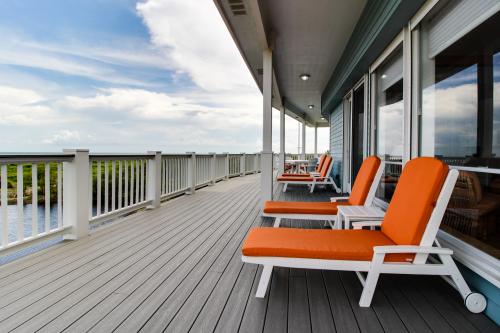 Galveston Beach House Rentals, Vacation Rentals | Vacasa