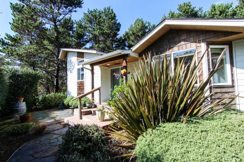 Top 42 Newport Vacation Rentals from $49 | Vacasa