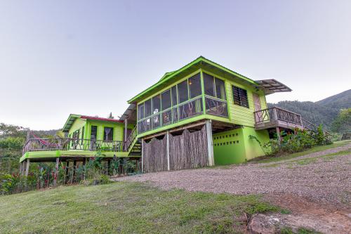 The Best Vacation Rentals in Belize from $49 | Vacasa