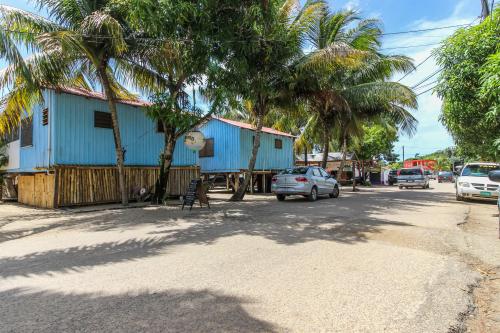 The Best Vacation Rentals in Belize from $50 | Vacasa