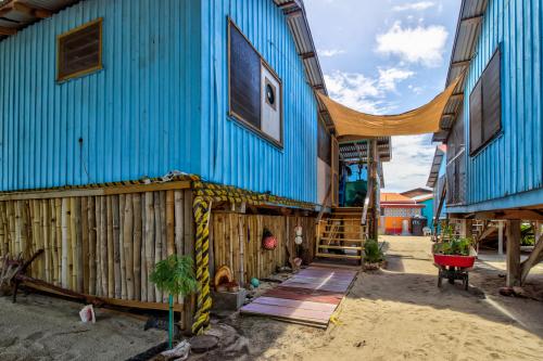 The Best Vacation Rentals in Belize from $50 | Vacasa