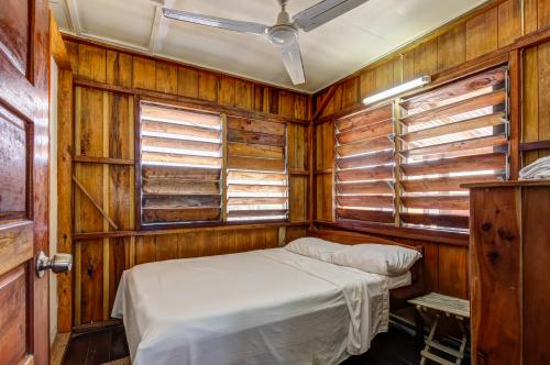 The Best Vacation Rentals in Belize from $50 | Vacasa